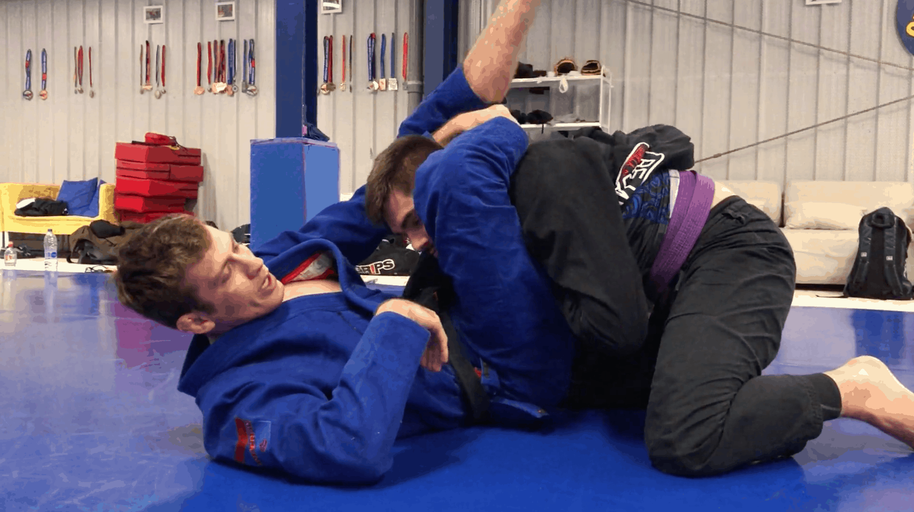 Gubber guard triangle choke - Keenan Online