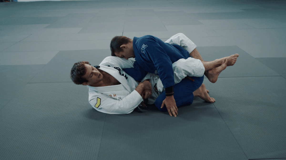 Shoulder Lock (Mir Lock) From Closed Guard - Keenan Online