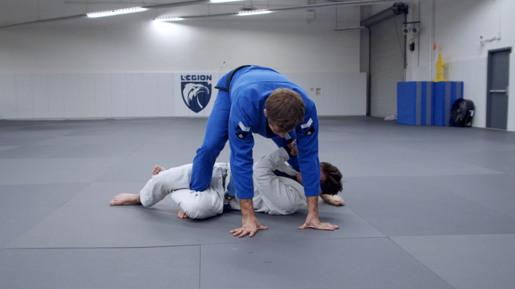 Standing Up Out Of Deep Half Guard - Keenan Online